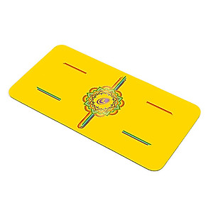 Liforme Yoga Pad - Free Yoga Bag, Patented Alignment System, Warrior-like Grip, Non-slip, Eco-friendly and biodegradable, 4.2mm thick pad for knee, elbow and hand support during Yoga (Yellow)