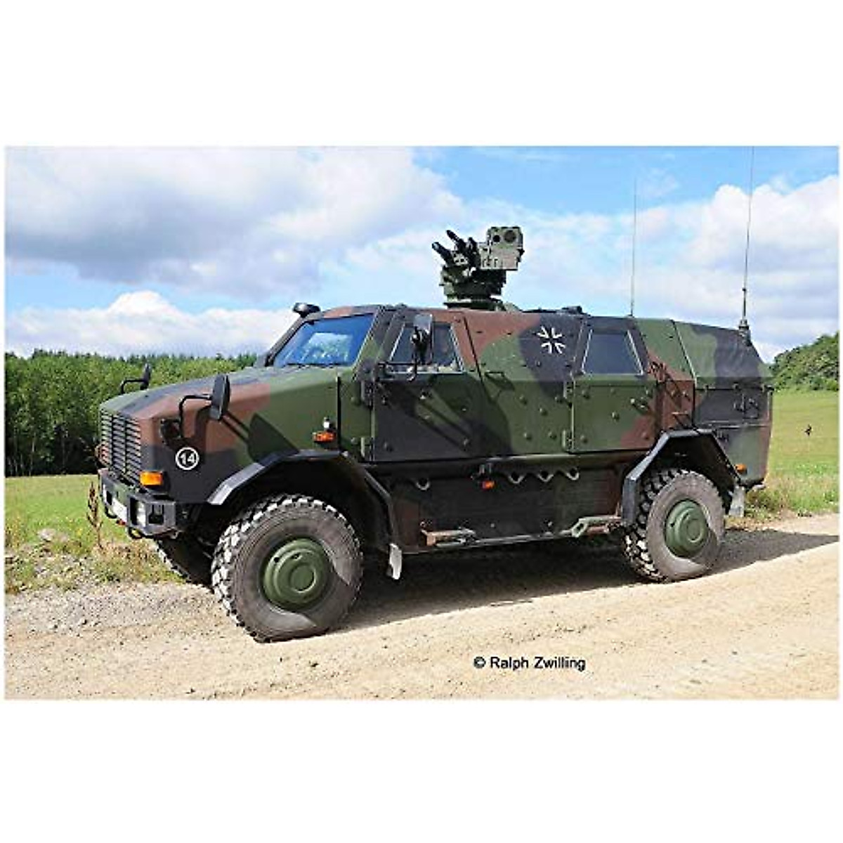 Revell GmbH 03284 3284 1:35 Dingo 2A3.1 Plastic Model Kit Multicolour, 1/35