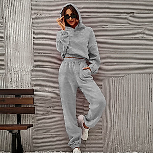 Women's Fashion 2 Piece Outfits Set Casual Sweatsuit Pullover Hoodie Jogger Pants Winter Warm Sport Workout Set