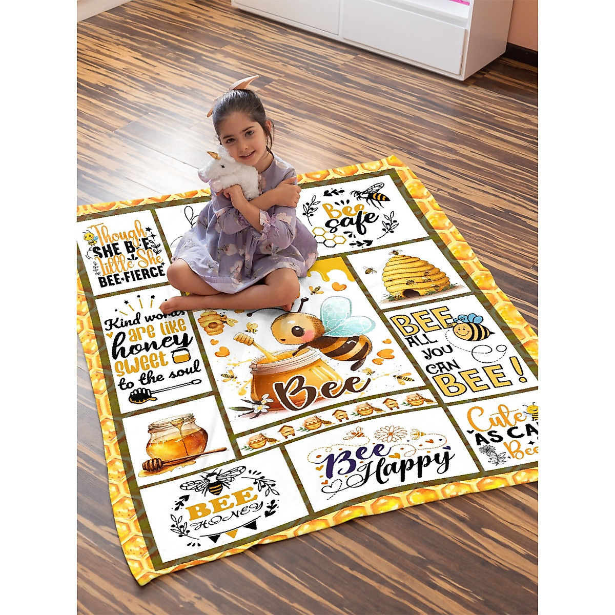 Bee Blanket Gift for Girl Women Printed Bee Pattern Facecloth Blanket Cute Fluffy Cozy Soft Plush Blanket for Bed Sofa Living Room Sofa Chair 50"x40"for Kid