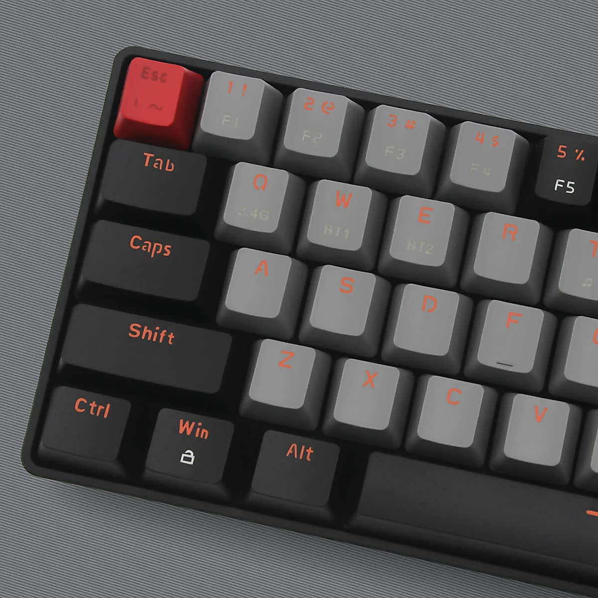 Qisan Mechanical Keyboard Gaming Keyboard Brown Switch 68-Keys Mini Design (60%) Gaming Wired Keyboard White Magicforce