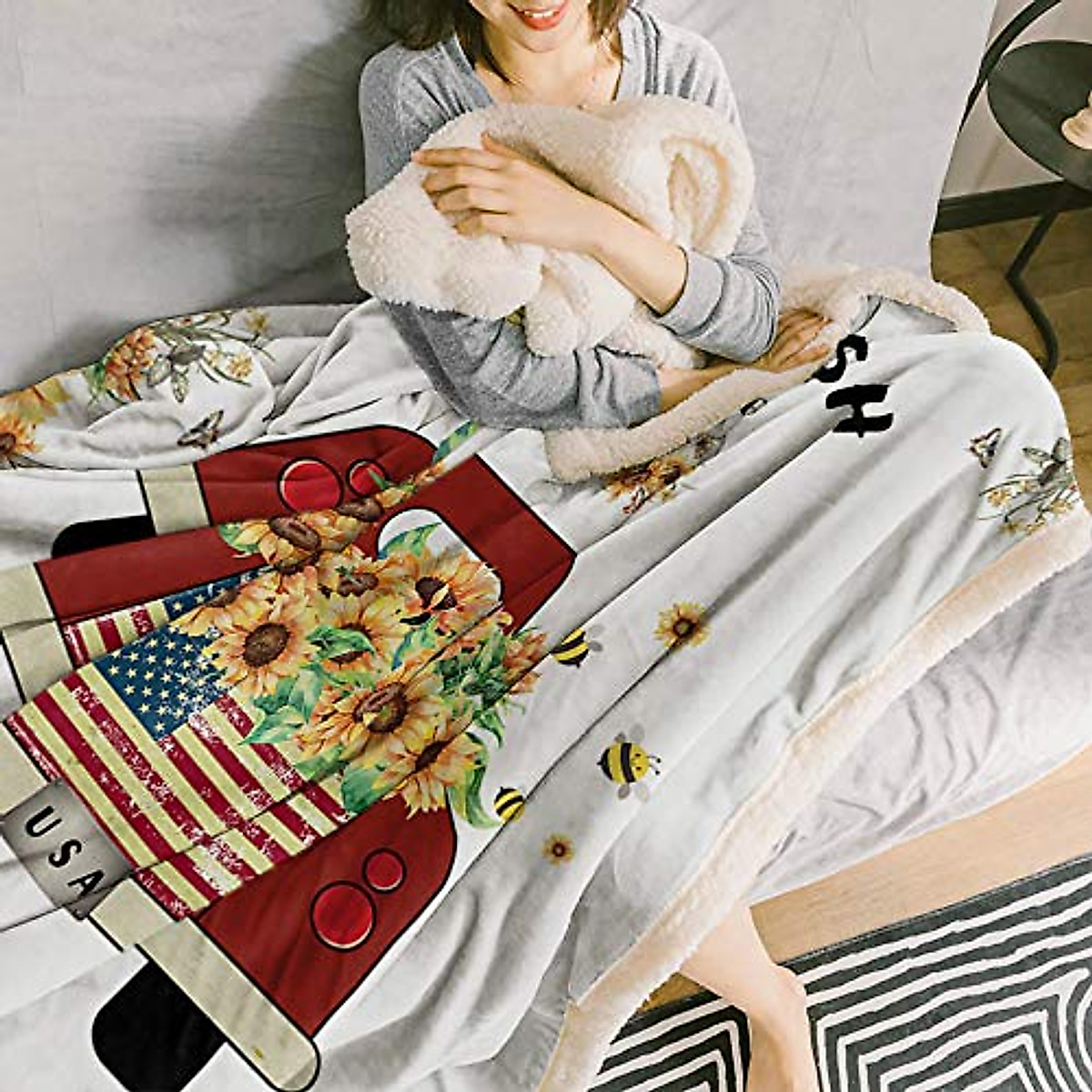 Warm Soft Fleece Throw Blanket, Red Truck Load Blooming Sunflower Farm - Cozy Plush Lightweight Blanket | Winter Couch Bed Sofa Decorative Microfiber Fleece Throws, 39" x 49"