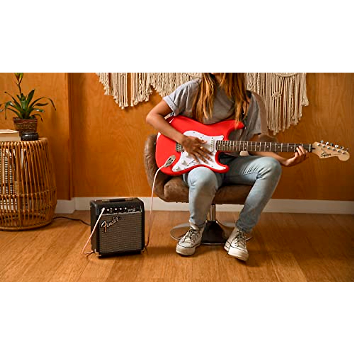 Fender Frontman 10G Guitar Amp, 10 Watts, 6 Inch Fender Special Design Speaker, 7.5Dx11.5Wx13.7H Inches