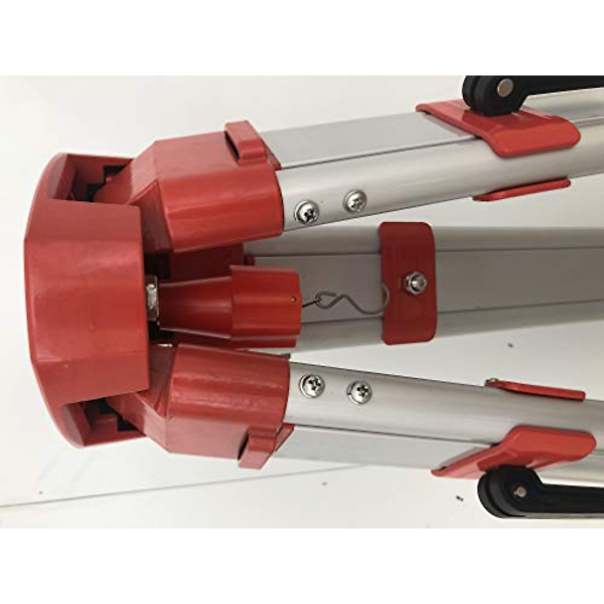 Surveying Tripod, Aluminum Survey Tripod with 5/8-Inch 11-Threaded Flat Head Quick Clamp for Auto Level