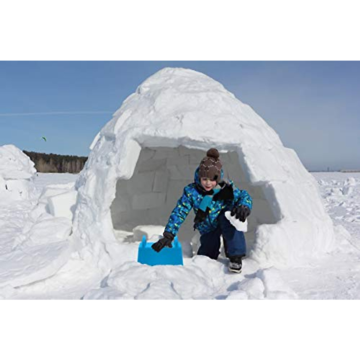 Superio Snow Brick Maker Igloo Snow Fort Building Kit Block Shaper and Toy Trowel, Sand Castle, Beach, Outdoor Winter Snow Toys for Kids