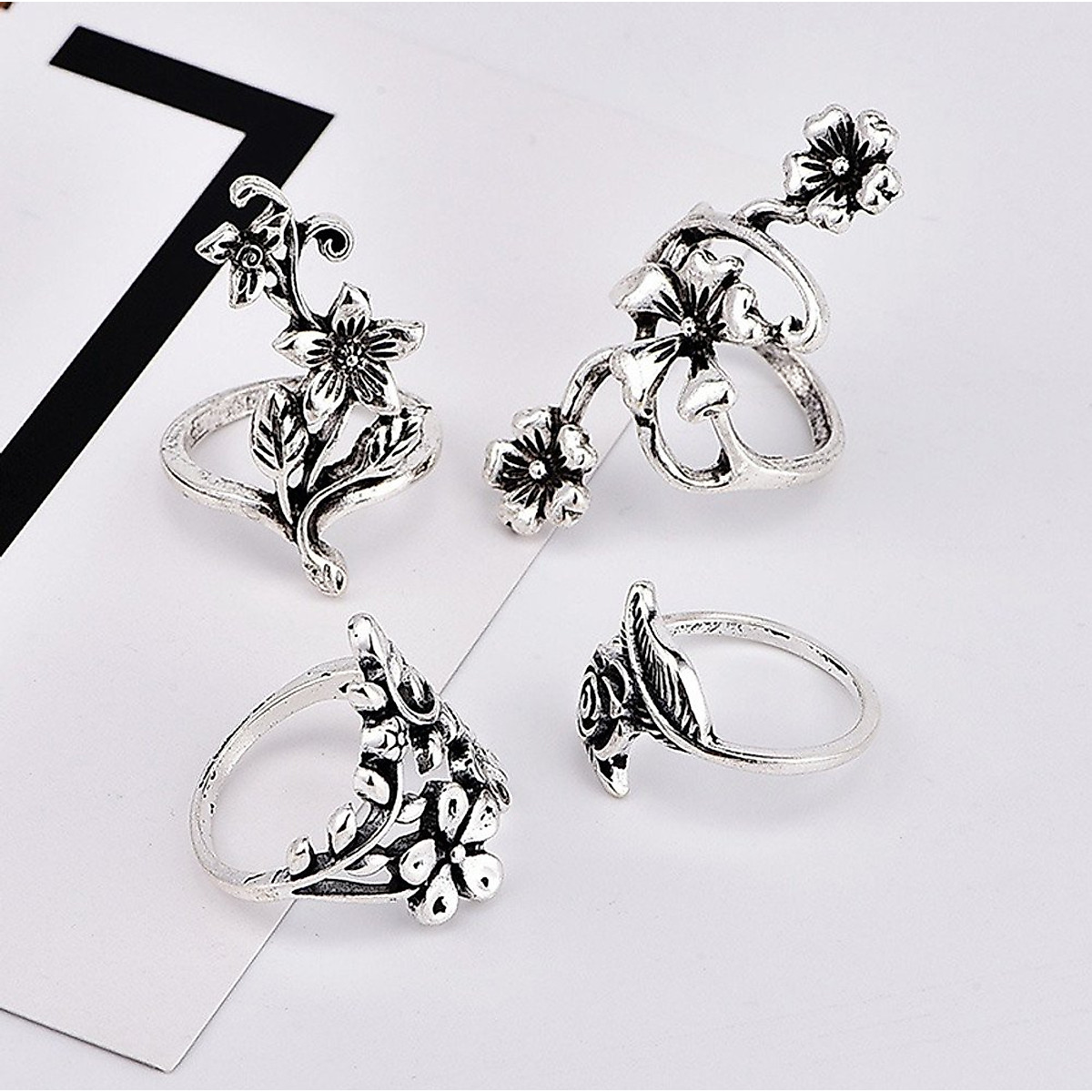 Muised 4Pcs Knuckle Rings Set for Women, Vintage Silver Stack Rings, Knuckle Rings Set Retro Jewelry, Rings Trendy Silver Ring Set Rings for Teen Adult