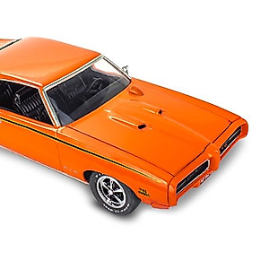 Level 4 Model Kit 1969 Pontiac GTO 2-in-1 Kit 1/24 Scale Model by Revell
