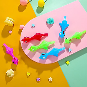 Sumind 16 Pack Finger Slingshot Chicken Rubber Chicken Flick Chicken Ornament Flying Chicken Fingers Stretchy Funny Christmas Birthday Party Activity Favor(Red, Blue, Green, Purple)
