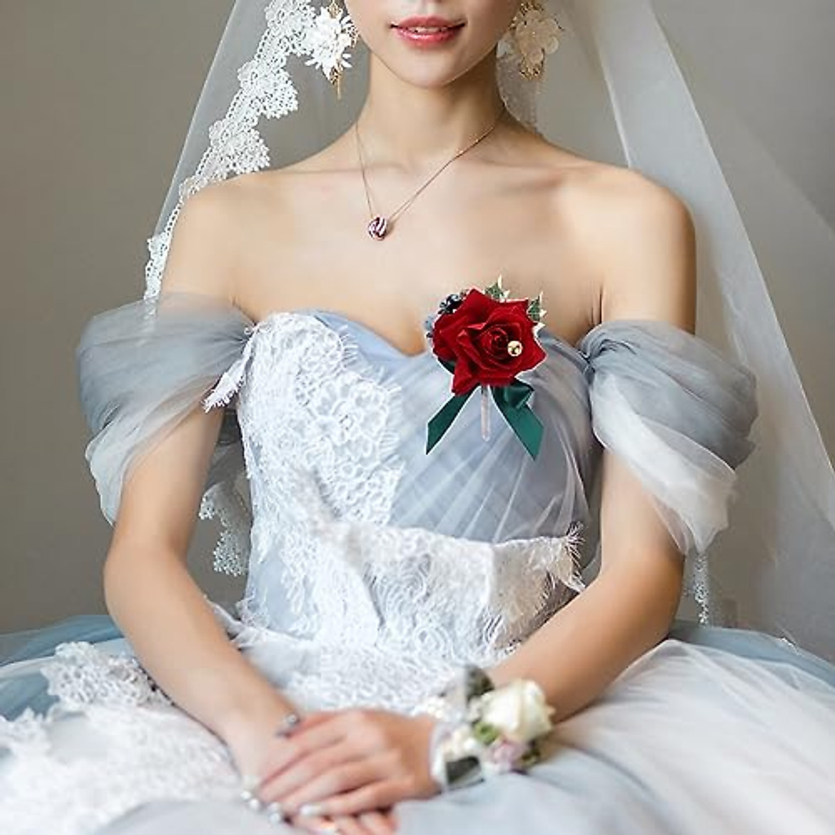 Didiseaon Christmas Decor Christmas Wrist Corsage Wristlet, Christmas Theme Bride Bridegroom Boutonniere Pine Cone Corsage for Wedding Boutonniere Decor Fresh Flowers