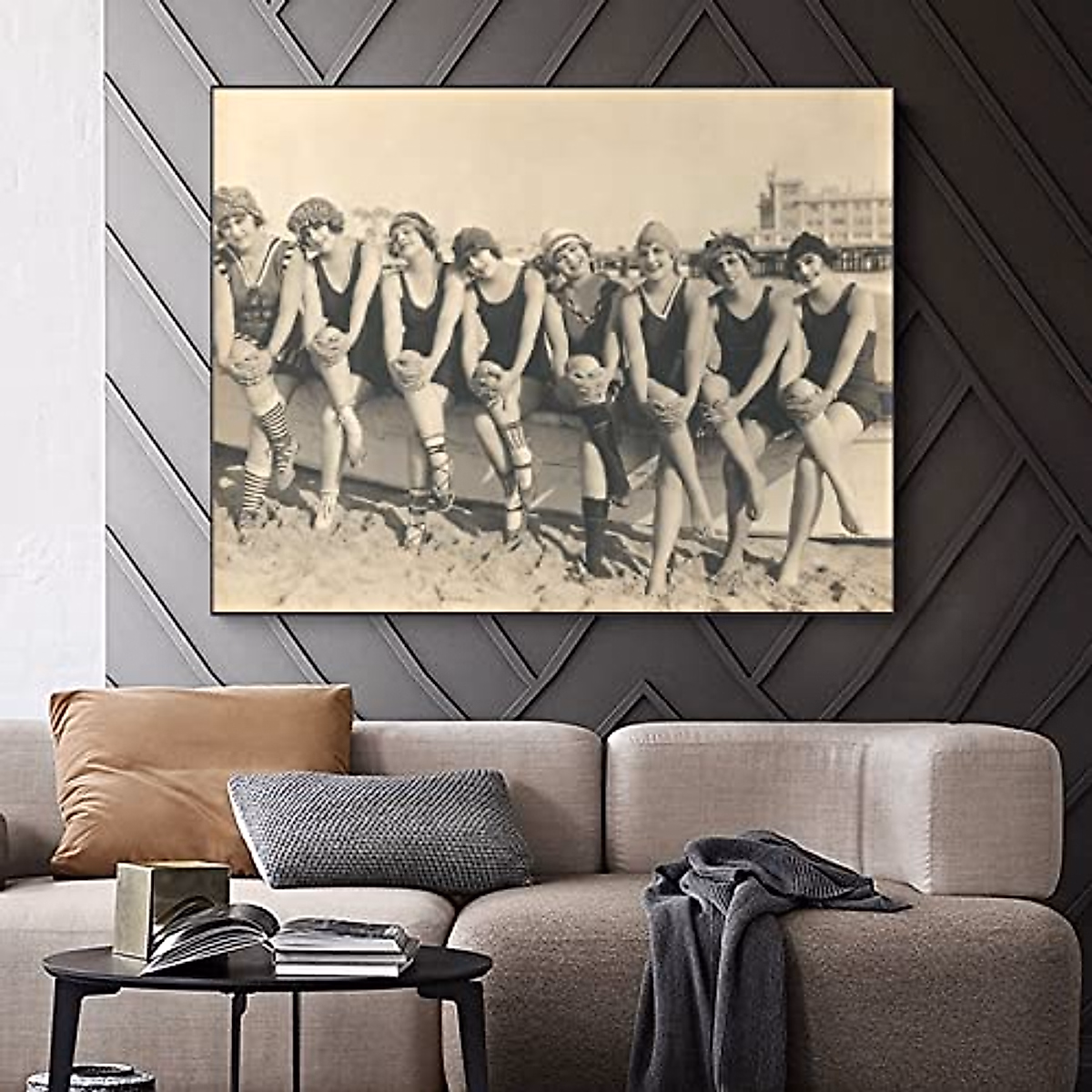 AAHARYA Retro Swimsuit Girl Print Retro Beach Fashion Girl Art Poster Canvas Painting Wall Art Poster for Bedroom Living Room Decor 8x10inch(20x26cm) Frame-style