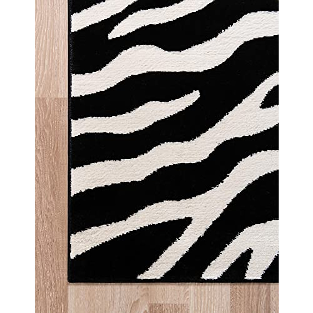 Unique Loom Wildlife Collection Animal Inspired with Zebra Design Area Rug, 5 x 8 ft, Black/Ivory