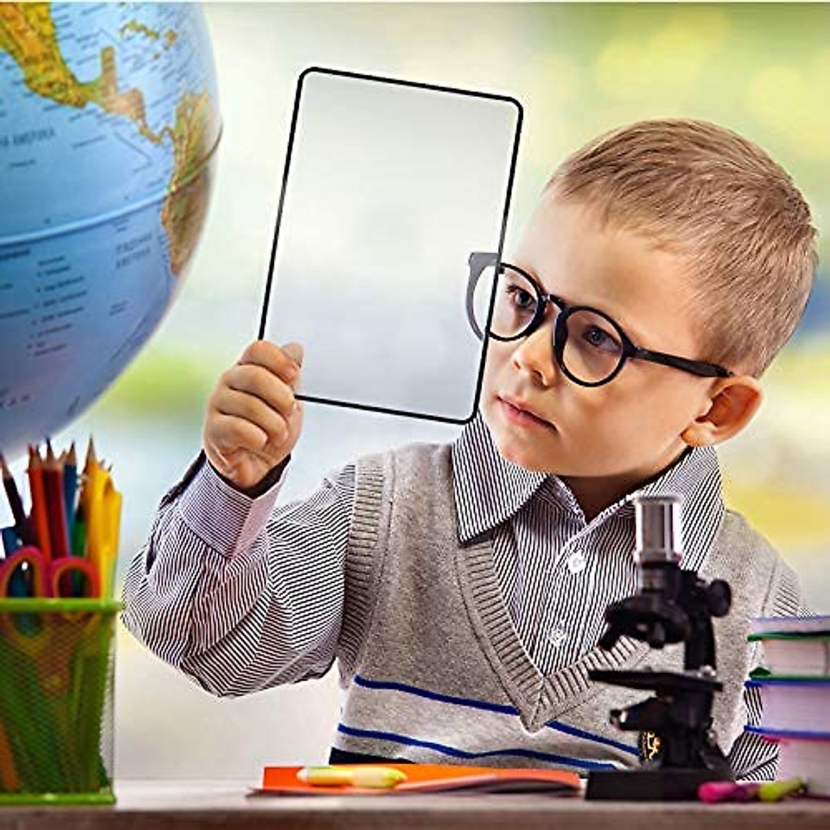 Enhon 3X Page Magnifier 7 x 4.7 Inch Magnifying Sheet Fresnel Lens Page Magnifying Glass for Elderly and People with Low Vision Reading Small Patterns, Maps and Books (8 Pieces)