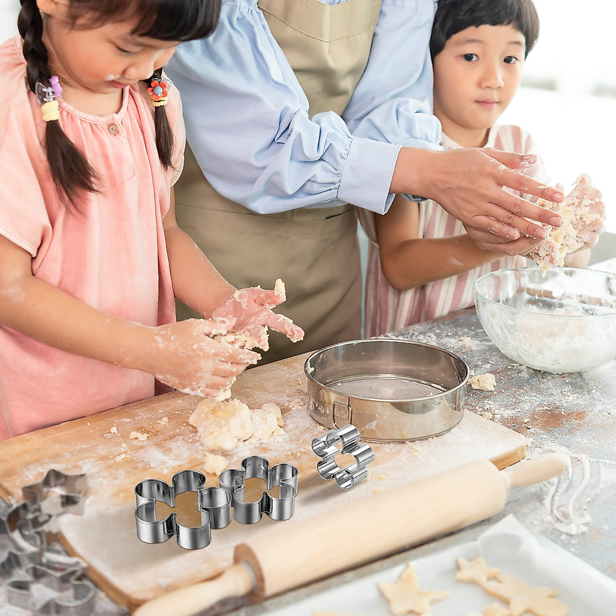 ICYANG Stainless Steel Cookie Cutters for Kids Rose Petal Flower Shape Christmas Valentine's Day Biscuit Fondant DIY Pastry Mold Cake Decoration for Kitchen Baking Large Small