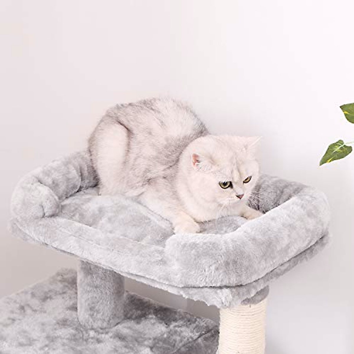 BEWISHOME Cat Tree Condo with Sisal Scratching Posts, Plush Perch, Dual Houses and Basket, Cat Tower Furniture Kitty Activity Center Kitten Play House, Light Grey MMJ06L
