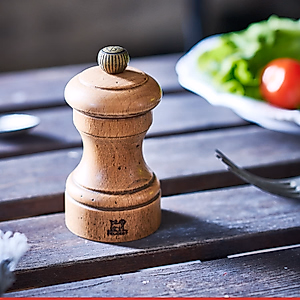 Peugeot Bistro Antique gift box, Distressed Beechwood 4 inch Salt Mill