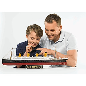 Revell 05715 1:400 RMS Titanic 100th Anniversary Edition Gift Set
