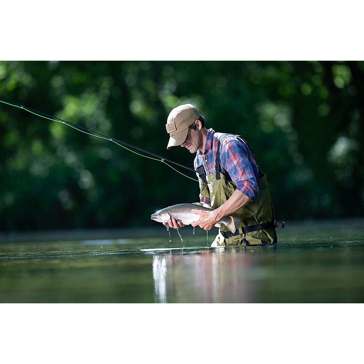 Frabill Floating Trout Net, 13" x 18", Black Finish, Fish Landing Net, Tangle-Free Micromesh Netting is Gentle on Fish, Comfortable Handle with Built-in Lanyard and Carabiner