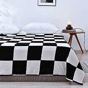Vessia Large Flannel Fleece Plush Blanket Throw Size(50"x70") - Black and White Checker Lightweight Blanket - 300GSM Soft Cozy Comfy Microfiber Checkboard Blanket for Sofa,Couch,Bed,Chair