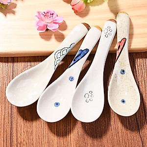 Swlthwen Ceramic Soup Spoons Set of 4, Porcelain Japanese Ramen Spoons for Ramen Pho Dessert Ice Cream Wonton Beige