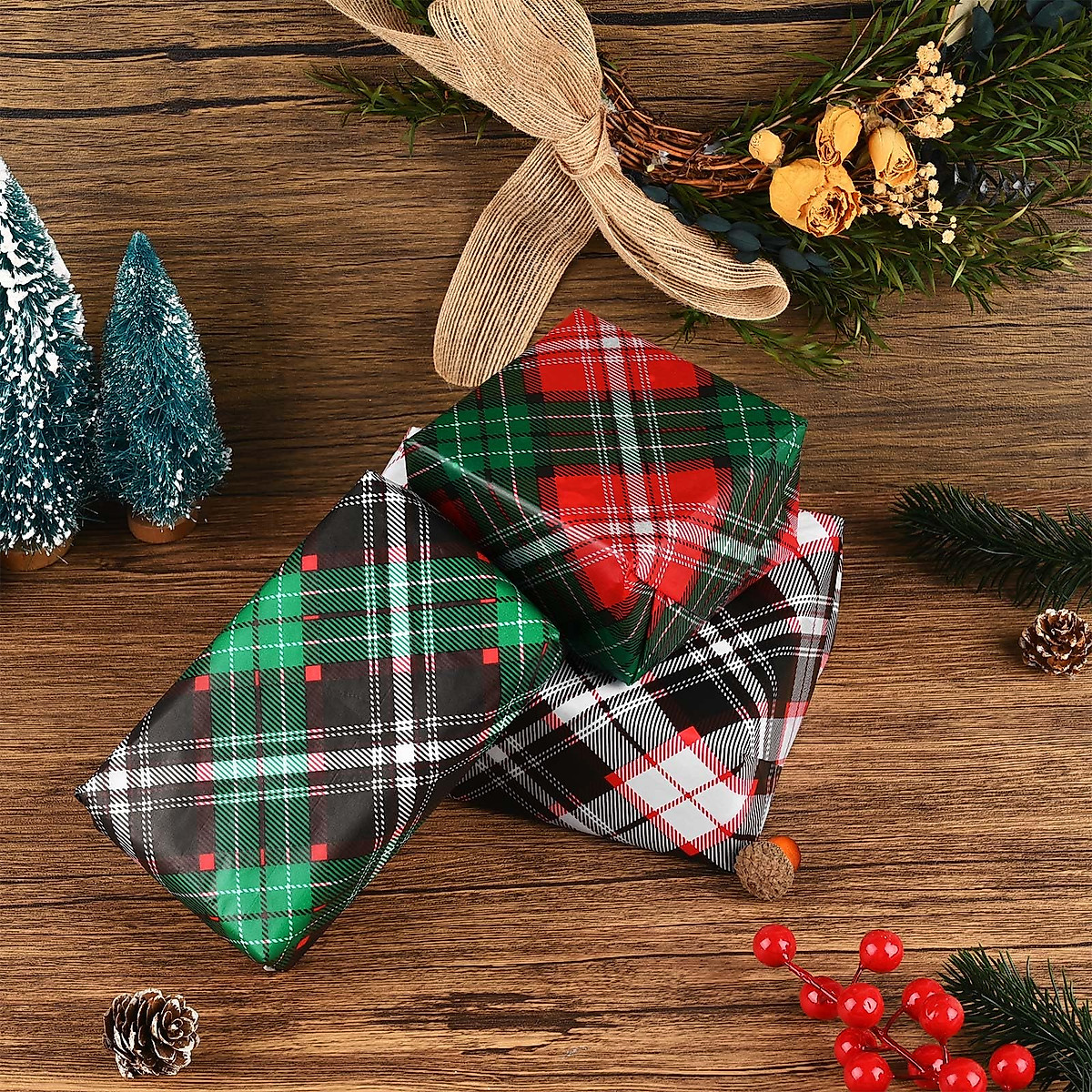 Bolsome 90 Sheets Christmas Buffalo Plaid Tissue Bulk for Gift Wrapping, Red Black White Green Plaid Tissue Paper for Gift Bags, Rustic Tissue Paper for Winter Holidays Xmas New Year DIY Craft