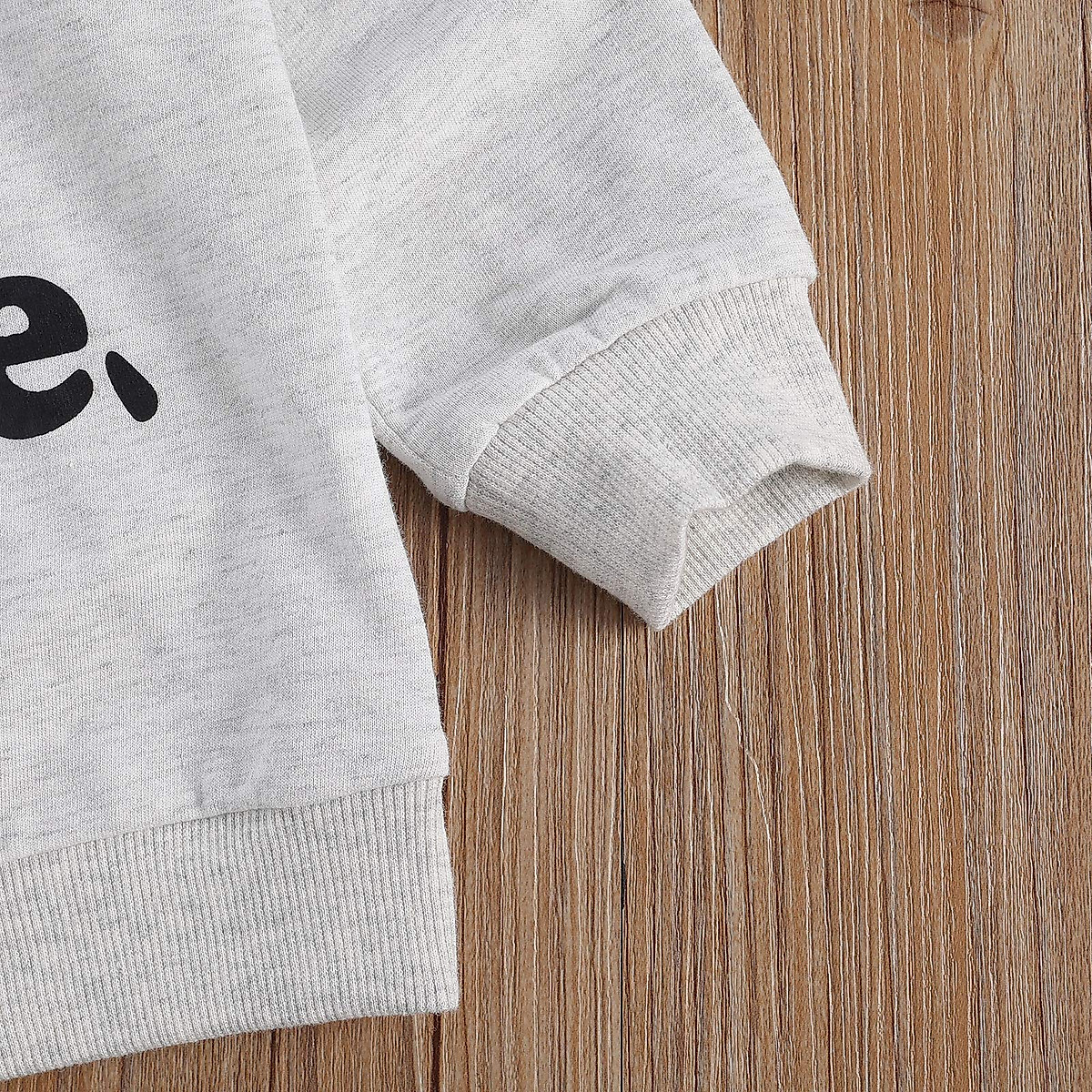 BeQeuewll Toddler Boy Girl Valentines Day Outfit Love You More Letter Crewneck Sweatshirt Little Kids Long Sleeve Sweater Tops (Grey, 6-12 Months)