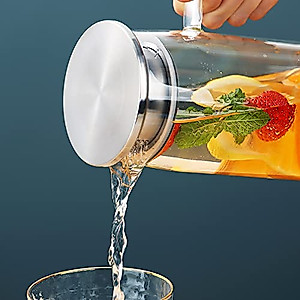 Kyraton Water Pitcher with Removable Lid 51oz/1.5L, Hot and Cold Beverages Clear Glass Pitcher, Easy Clean Heat Resistant Borosilicate Glass Jug for Tea Cafe Lemonade Milk Juice