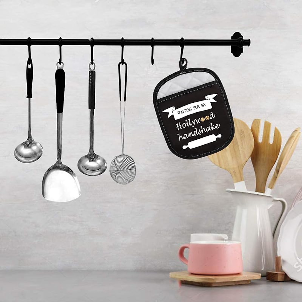 Baking Show Inspired Oven Pads Pot Holder with Pocket Waiting for My Handshake (Handshake)