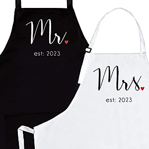 Prazoli His and Her Aprons - Mr Mrs Established 2023 Couples Engagement Gift, Cute Bridal Shower Gift Anniversary Wedding Registry Items & Decoration, Housewarming Gifts For New Home Newlywed Gift