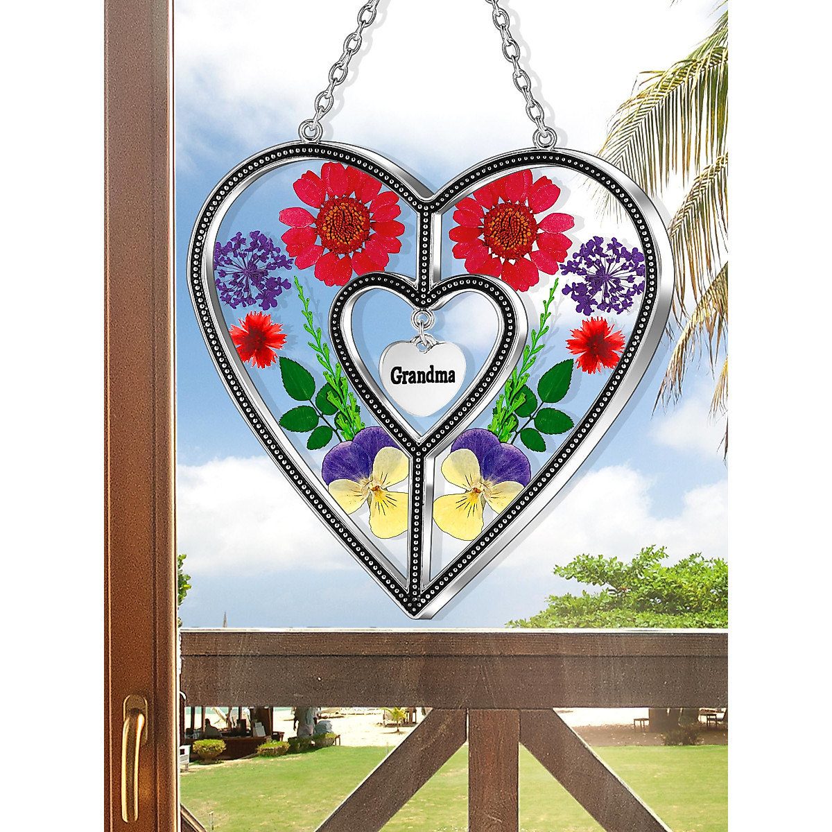 KY&BOSAM Heart Suncatchers Grandma Gift Ornament Stained Glass Sun Catcher Garden hangings Windows with Pressed Flower Heart Embedded in Glass Gifts for Grandma Mother`s Day Birthday Gifts