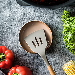 Gomakren Spoon Holder for Stove Top, Spatula Ladle Holder, Cute Coffee Spoon Rests, 5 Inch Large Spoon Holder for Kitchen Counter, Kitchen Decor and Accessories, Caramel Light Brown