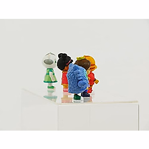 Daniel Tiger's Neighborhood Friends & Family Figure Set (10 Pack) Includes: Daniel, Friends, Dad & Mom Tiger, Tigey & Exclusive Figure Pandy [Amazon Exclusive]