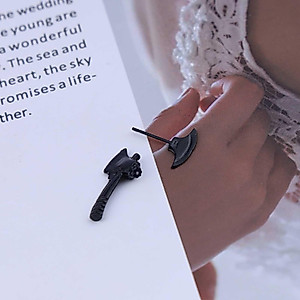 Sttiafay Punk Axe Ear Jacket Earrings Black Axe Stud Earrings Gothic Scary Axe Earrings Axe Hatchet Shape Earrings Jewelry for Women and Girls