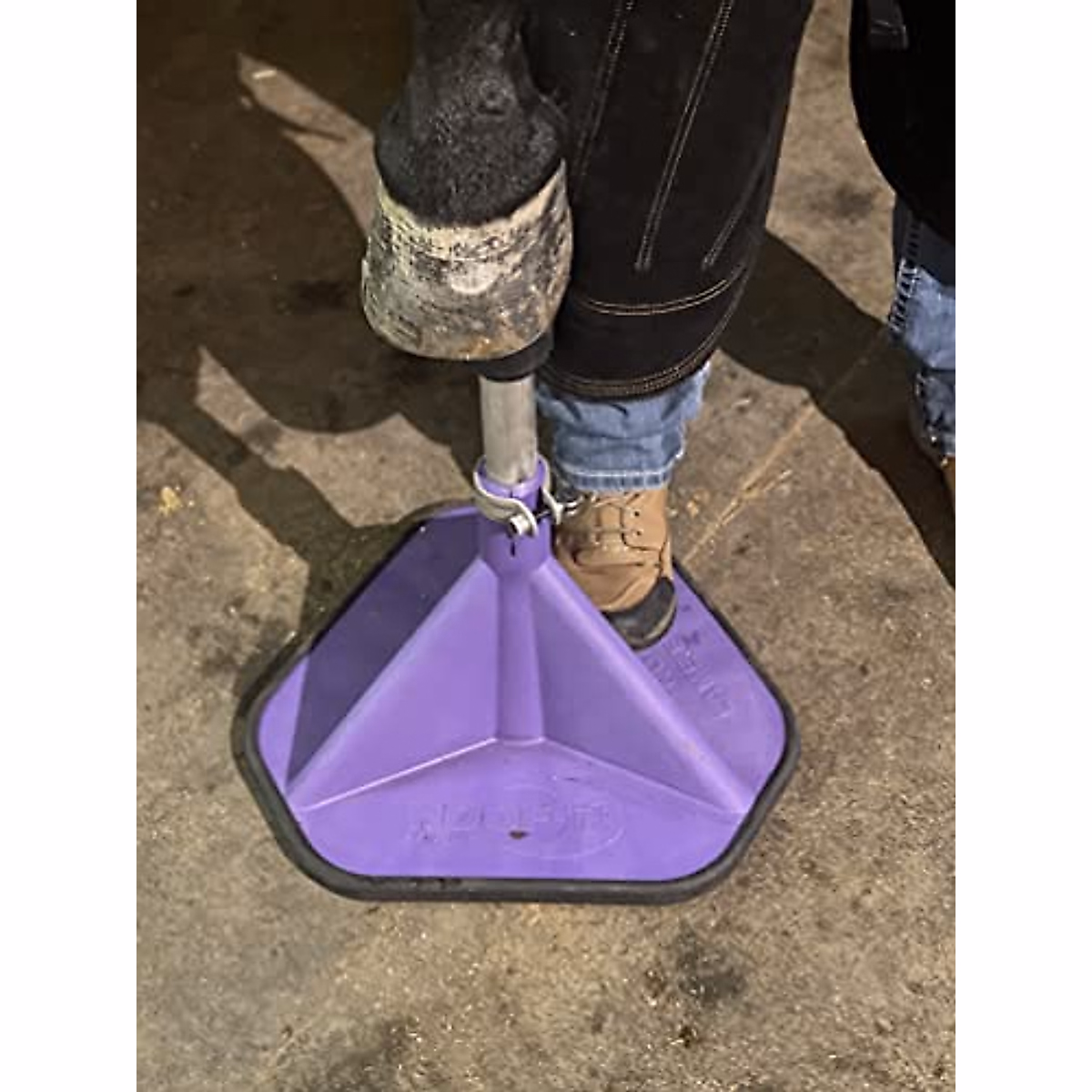 HOOF-IT Blacksmith Standard Hoof Stand Purple