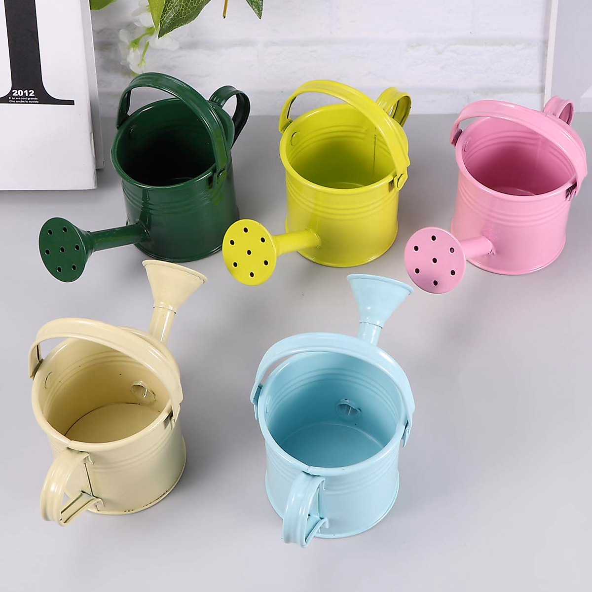 Hemoton Metal Watering Can, 5pcs Simple Kids Watering Can, Children Garden Watering Bucket Iron Watering Tin Can Sprinkling Kettle for Garden Plants Flower 5.9x2.95x2.95 in (Mixed Color)
