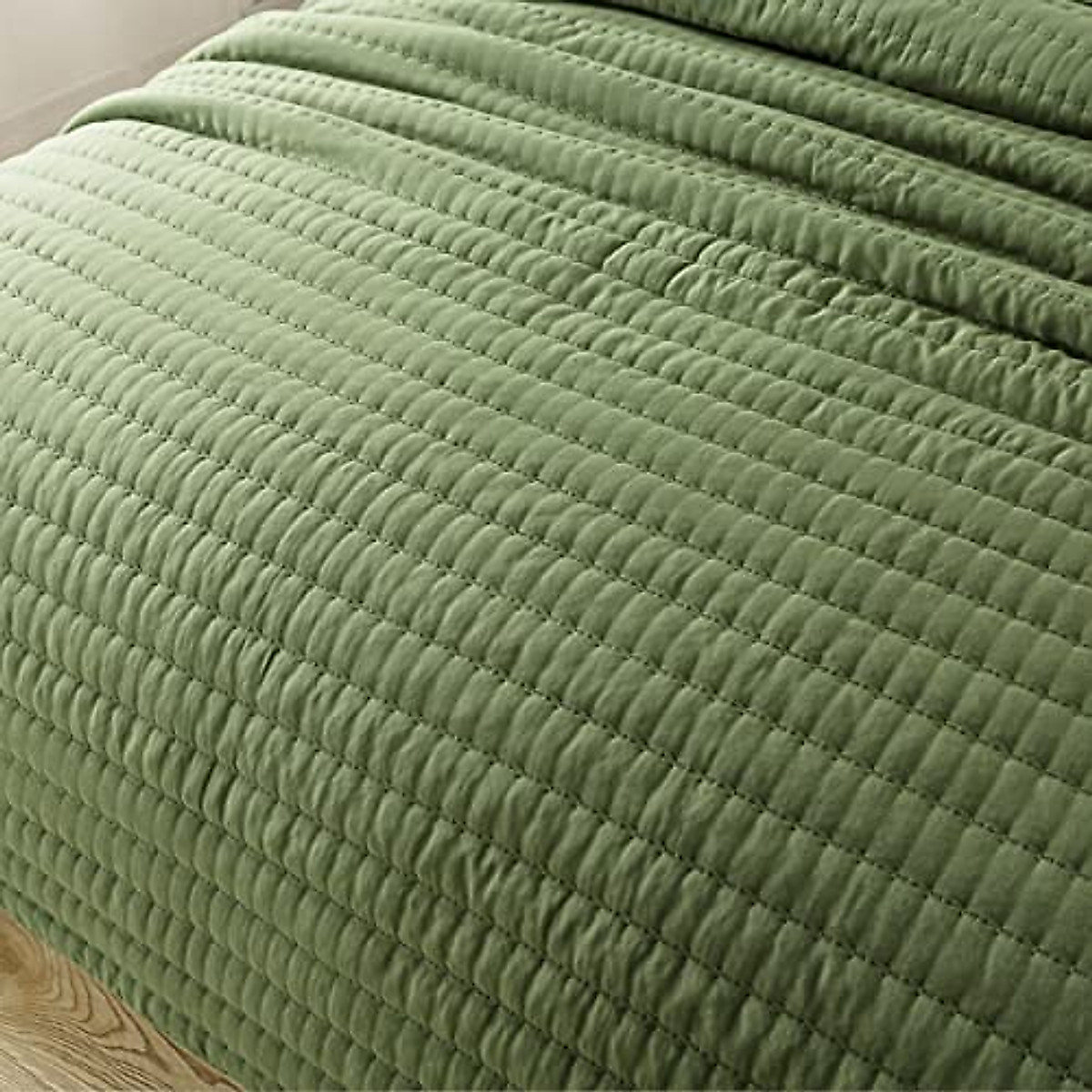 Olive Dark Green Queen Size Quilt Bedding Sets with Pillow Shams, Full Lightweight Soft Bedspread Coverlet, Forest Quilted Blanket Thin Comforter Bed Cover for All Season, 3 Pieces, 90x90 inches