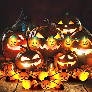 Shindel 2PCS Pumpkin Light Up Necklaces, Light Up Halloween Necklace Pumpkin Flashing Necklace Halloween Party Favors Trick or Treat