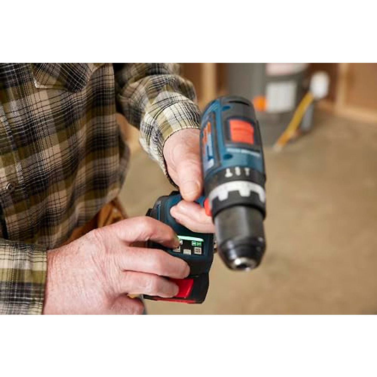 BOSCH GSB18V-800CB14 1/2 In. Brushless Connected-Ready Hammer Drill/Driver Kit with (1) CORE18V® 4 Ah Advanced Power Battery
