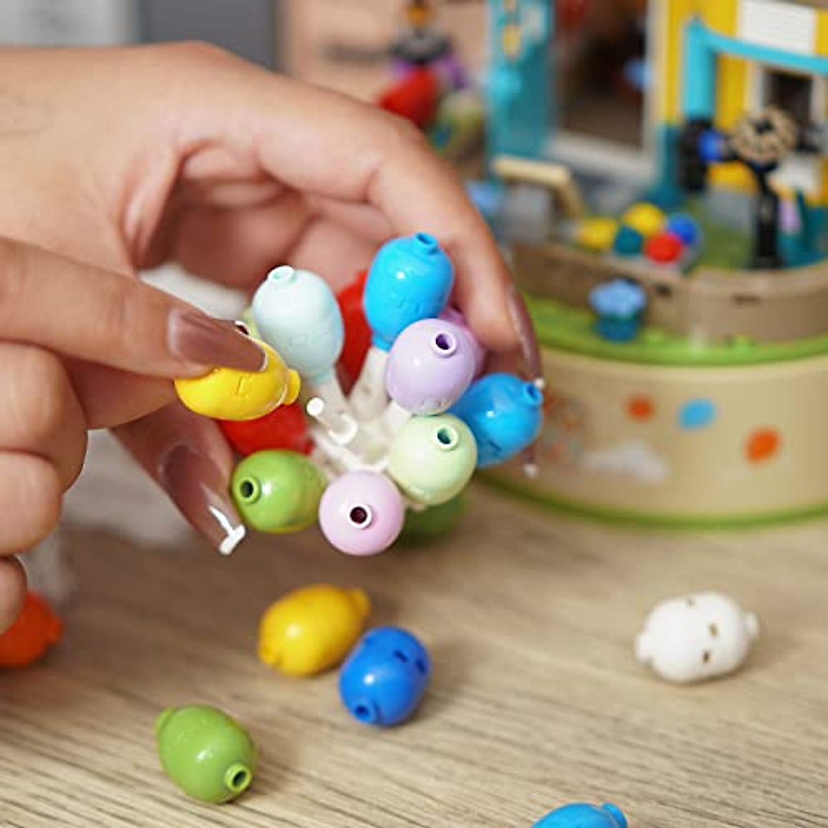 QLT Balloon Up House Music Box Building Block for Adults Girls Age 8-14 Yrs (528 PCS) Compatible with Lego Disney, Girls Toys for Valentine and Birthday Gifts