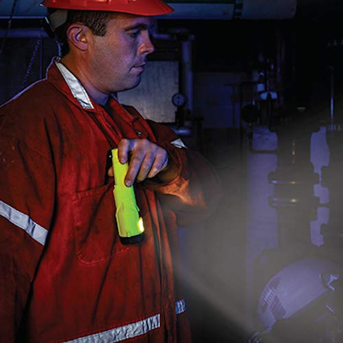 Streamlight 68750 Dualie 3AA 140-Lumen Intrinsically Safe Industrial Flashlight with Spot/Flood and 3 "AA" Alkaline Batteries, Yellow