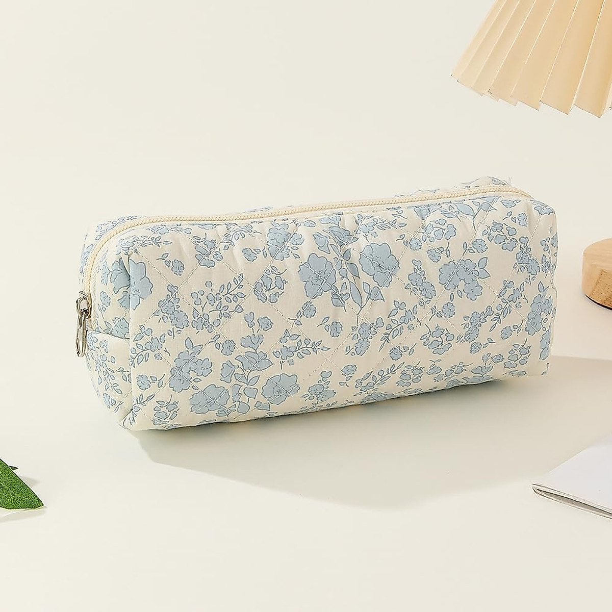 Cessfle Kawaii Cotton Makeup Bag Large Travel Cosmetic Bag Quilted Coquette Makeup Pouch Aesthetic Floral Toiletry Bag