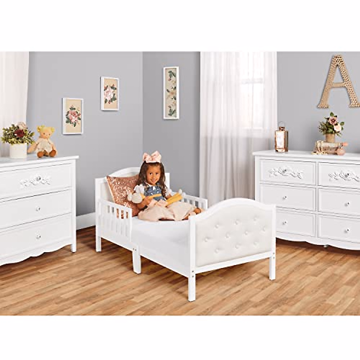 Dream On Me Zinnia Toddler Bed in White