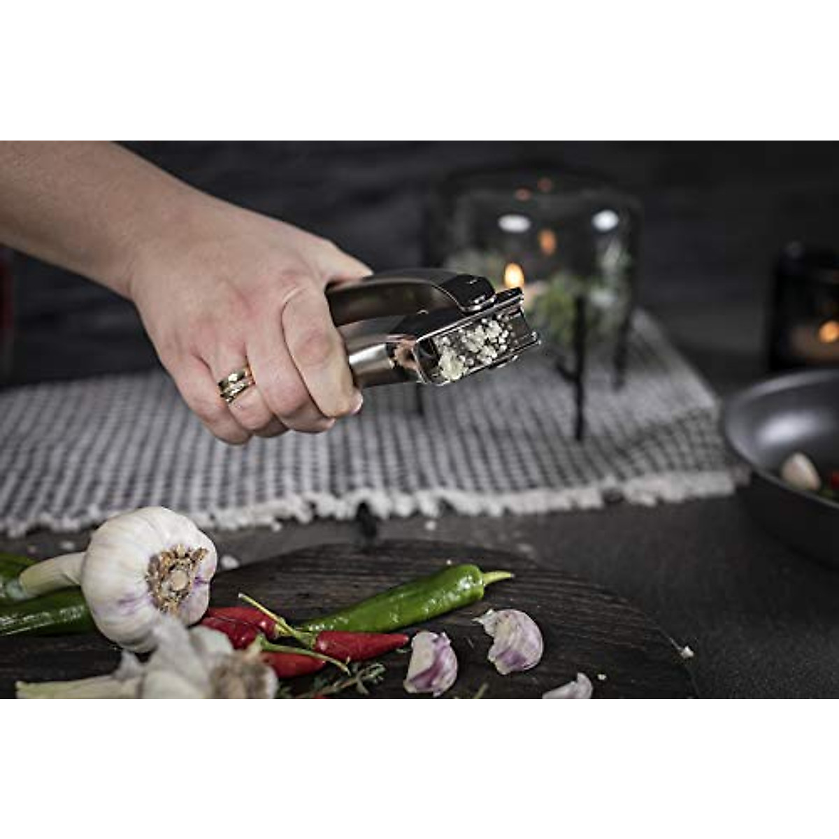 Kuhn Rikon Epicurean Garlic Press, Stainless Steel, 6.5 x 1 x 1.5 inches, Silver