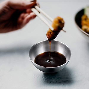 Hemoton 4pcs Stainless Steel Sauce Dishes Round Seasoning Dishes Sushi Dipping Bowl Saucers Bowl Mini Appetizer Plates Seasoning Dish Saucer Plates 3.15 Inch