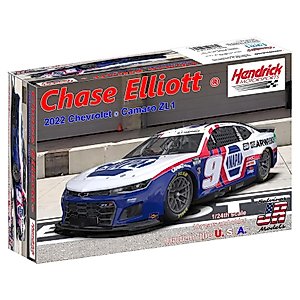 Salvinos J R Model 1/24 NASCAR 2022 Camaro ZL1 Hendrik Motorsport Chase Elliott Patriot Color Plastic Model SJMHMC2022CEC Molded Color