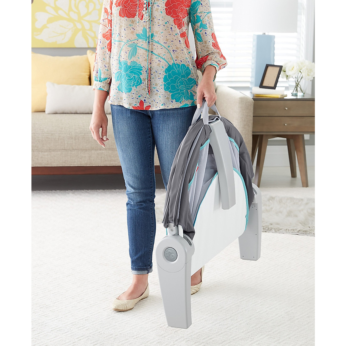 Fisher-Price Portable Bassinet and Travel-Play Area with Baby Toys, Indoor and Outdoor Use, On-the-Go Baby Dome, Windmill