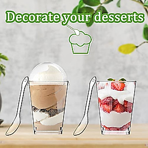 Monrocco 100 Pack 5 oz Dessert Cups with Lids and Spoons, Tall Appetizer Cups Clear Plastic Parfait Cups, Dessert Shot Glasses for Baby Shower Party, Wedding, Birthday Party