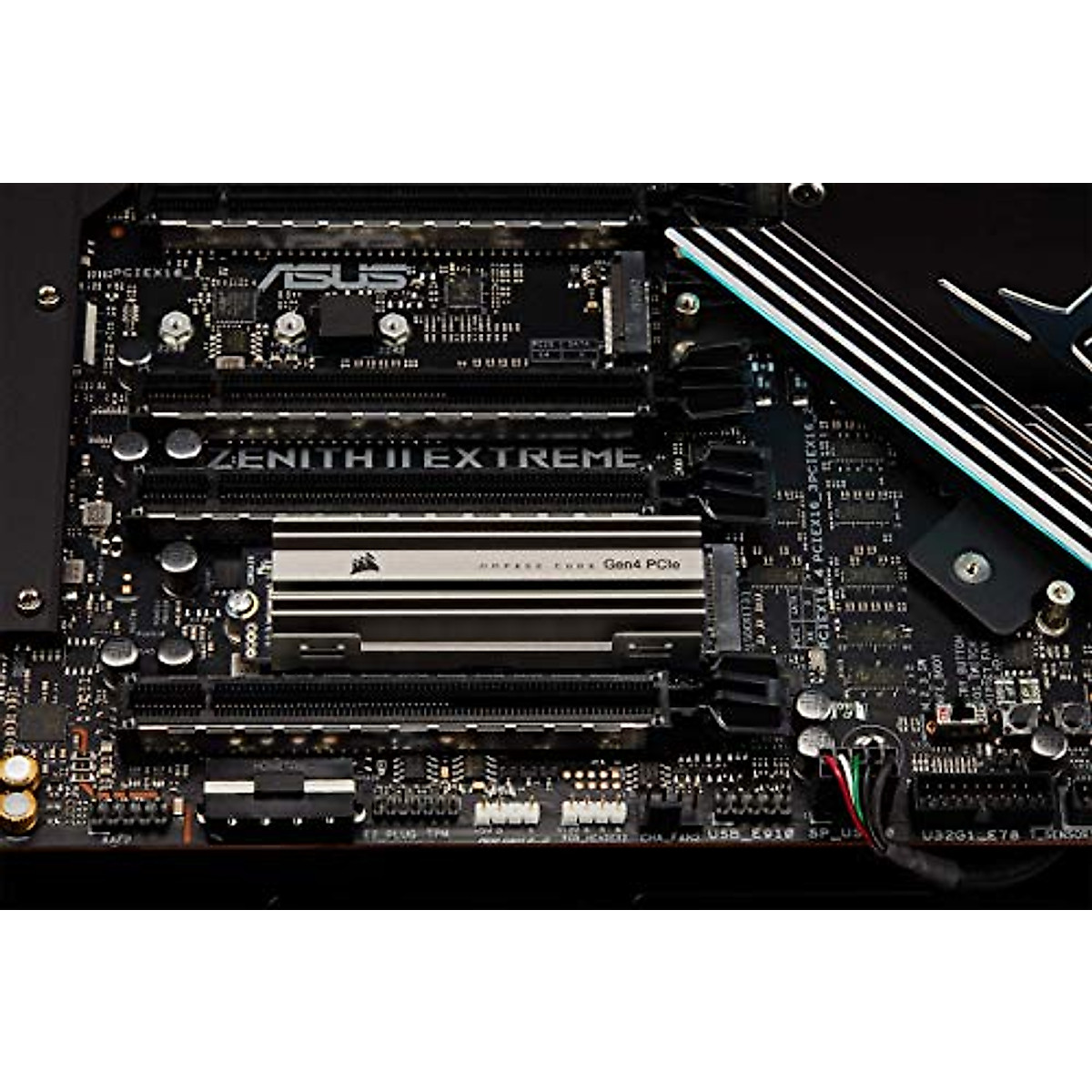 Corsair MP600 CORE 2TB M.2 NVMe PCIe x4 Gen4 SSD (Up to 4,950MB/sec Sequential Read & 3,700MB/sec Sequential Write Speeds, High-Speed Interface, 3D QLC NAND, Built-in Heatspreader) Aluminum
