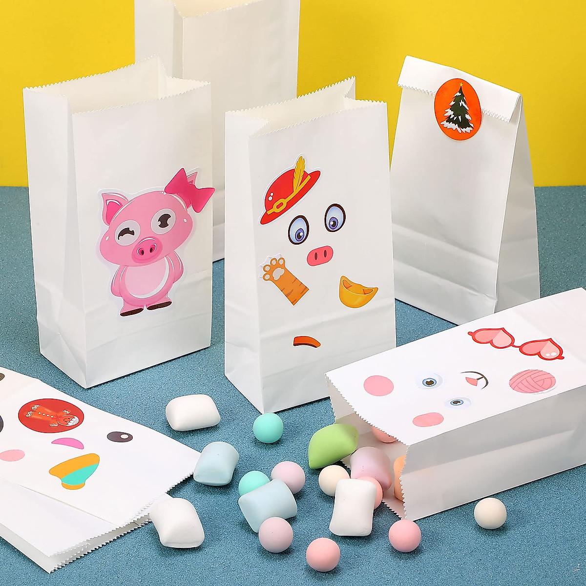 200 Pcs Mini Paper Bags, 1 LB Small Paper Treat Bags Kraft Lunch Bags for Christmas Wedding Favor Grocery Candy Cookie Sandwich Popcorn Bread Snack(White)