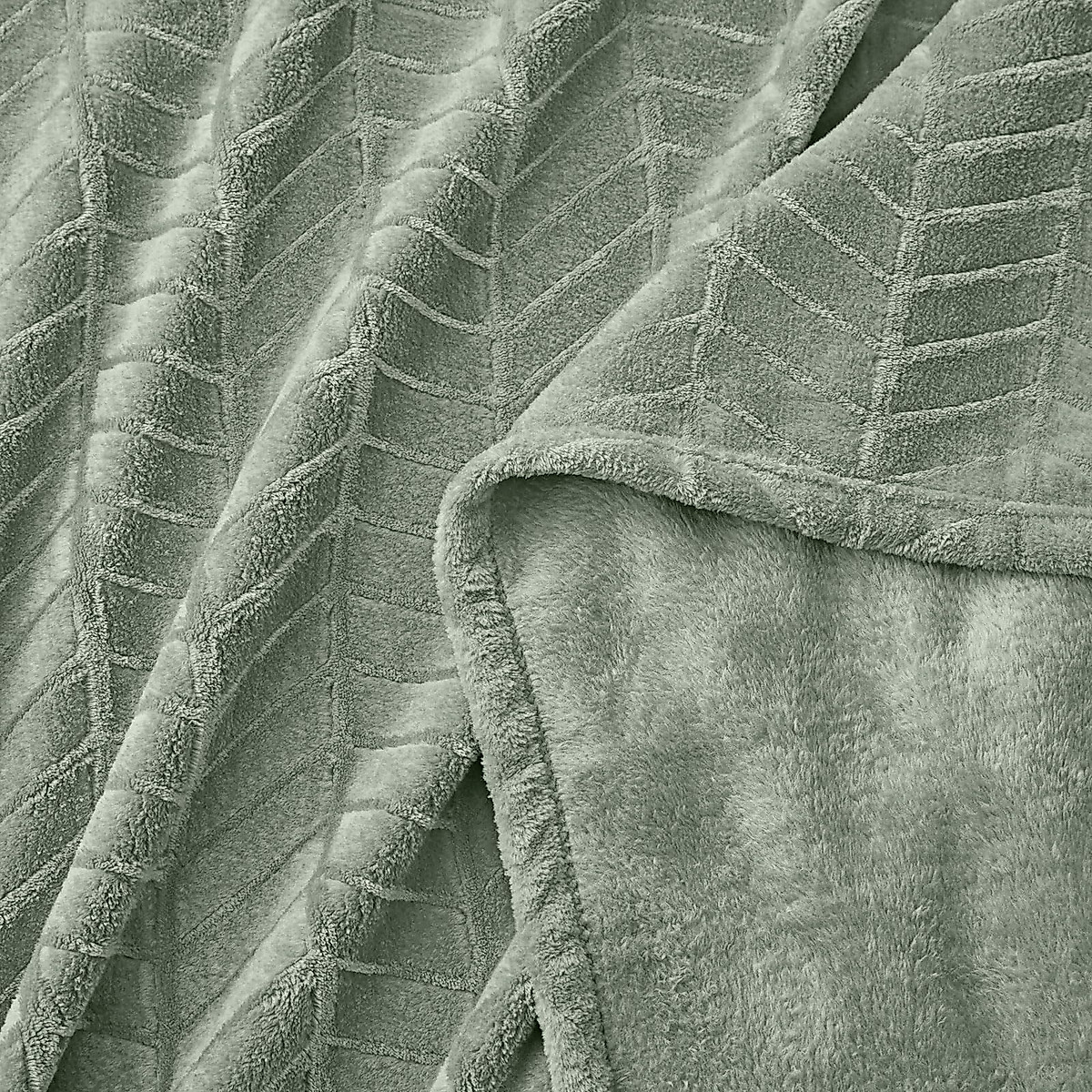 Excervent Soft Brushed Flannel Throw Blanket sage Green Fleece Blankets Chevron Pattern for Sofa, Chair, Couch - Fluffy Warm Cozy Light Green Blanket (40x50 inches) for Kids