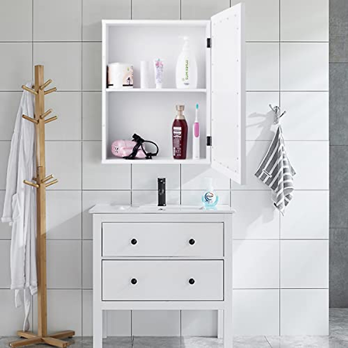 Tangkula Mirrored Bathroom Cabinet, Wall Mount Storage Organizer, Medicine Cabinet with Single Doors